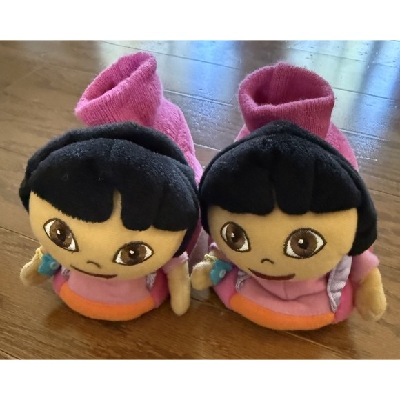Nickelodeon | Shoes | Vintage Dora The Explorer Plush Toddler Slippers ...